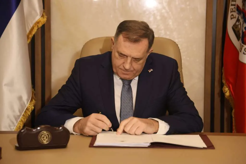 Dodik potpisao ukaze o proglašenju zakona o zabrani djelovanja bh. institucija u RS