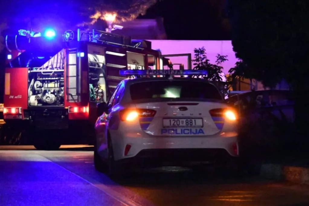 U teškoj prometnoj nesreći u Slavoniji poginule tri osobe, među njima i dvoje djece