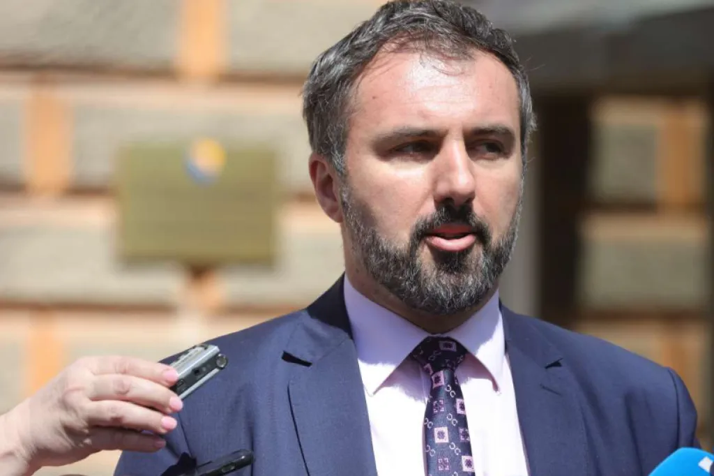 Stojanović podnio Tužiteljstvu BiH kaznenu prijavu protiv Dodika za vrijeđanja Bošnjaka